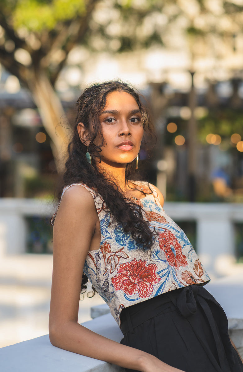 Psyche Box Top in Vintage Blue – Vespertine